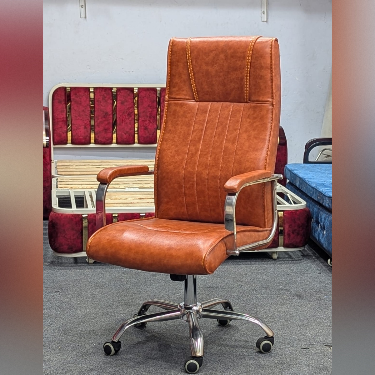 SS Boss Chair – Wood Colour – Samiya Furniture
